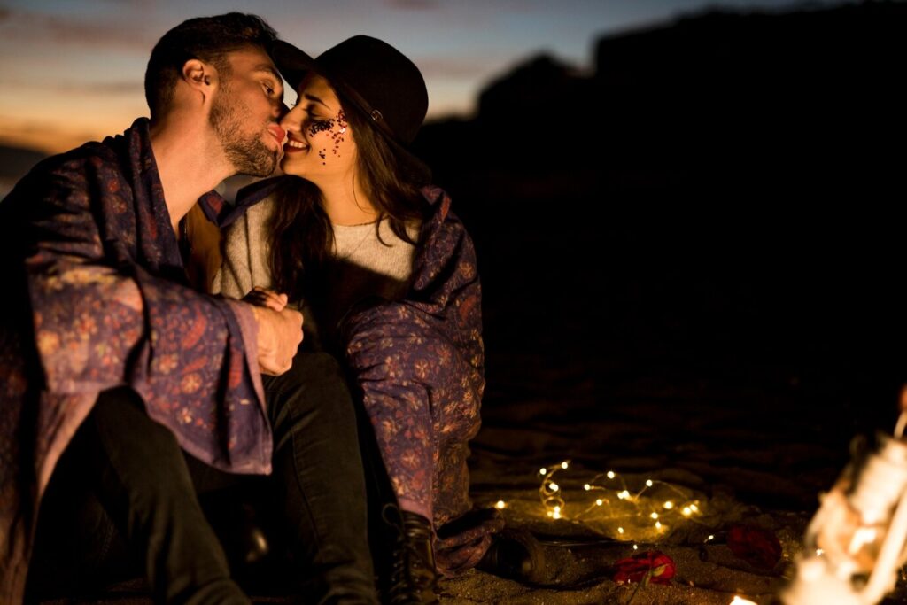 Romantic Glamping Retreats: Celebrate Love Amidst Norway's Breathtaking ...